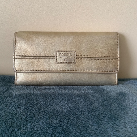 Fossil | Bags | Fossil Pewter Wallet | Poshmark